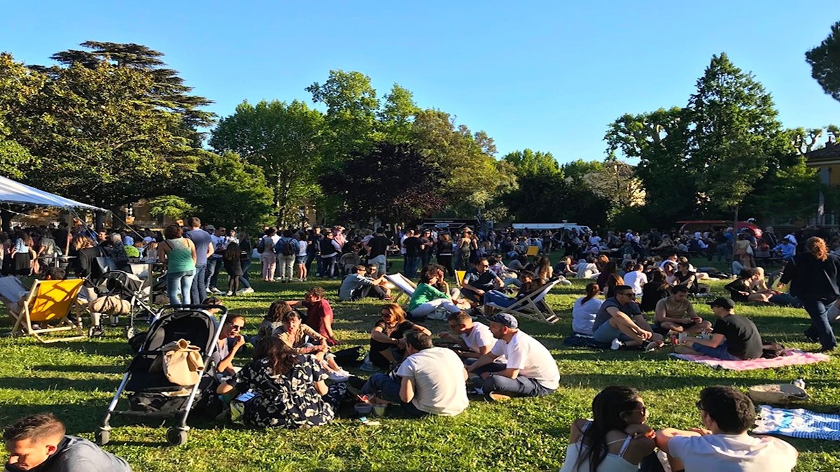 Ne manquez pas les « Street Food Party » du jeudi soir au Parc Rambot ...
