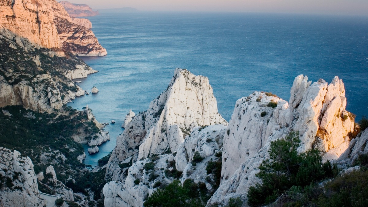 Calanques Marseille : le guide des plus belles calanques de la ville