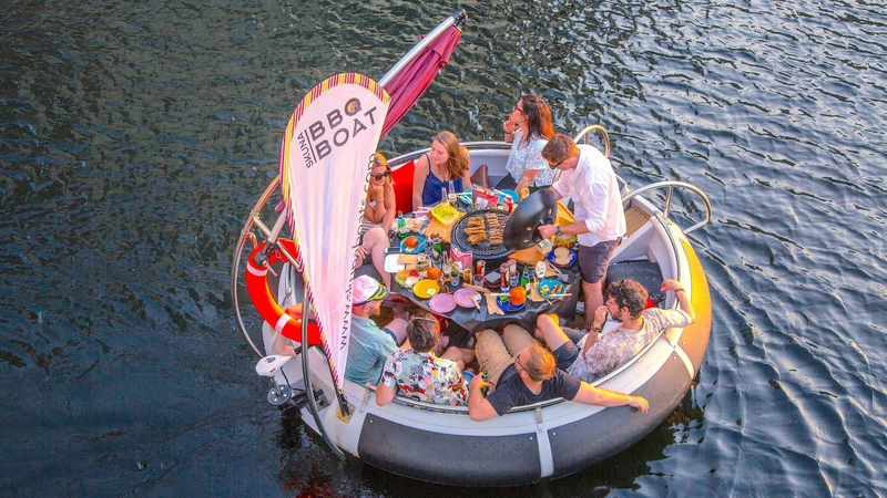 Louer un barbecue flottant sans permis, c'est possible sur la ...