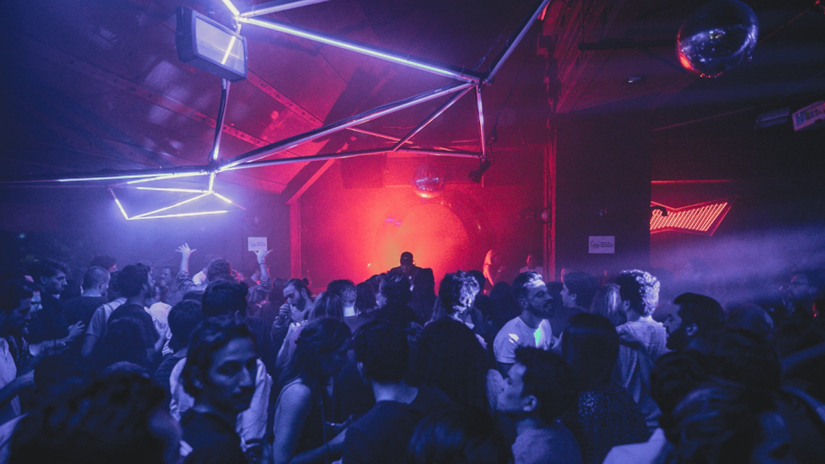 Une plateforme de streaming regroupe 15 clubs parisiens pour soutenir ...