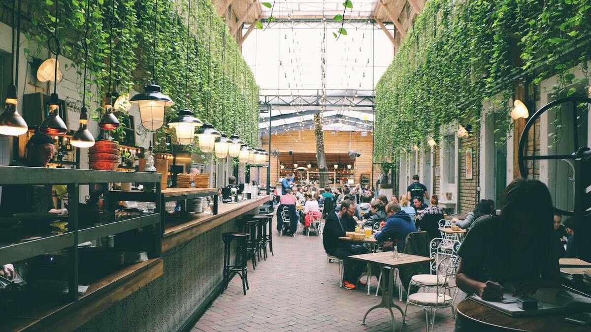 3 nouveaux food courts parisiens qui sentent bon l'été | Le Bonbon