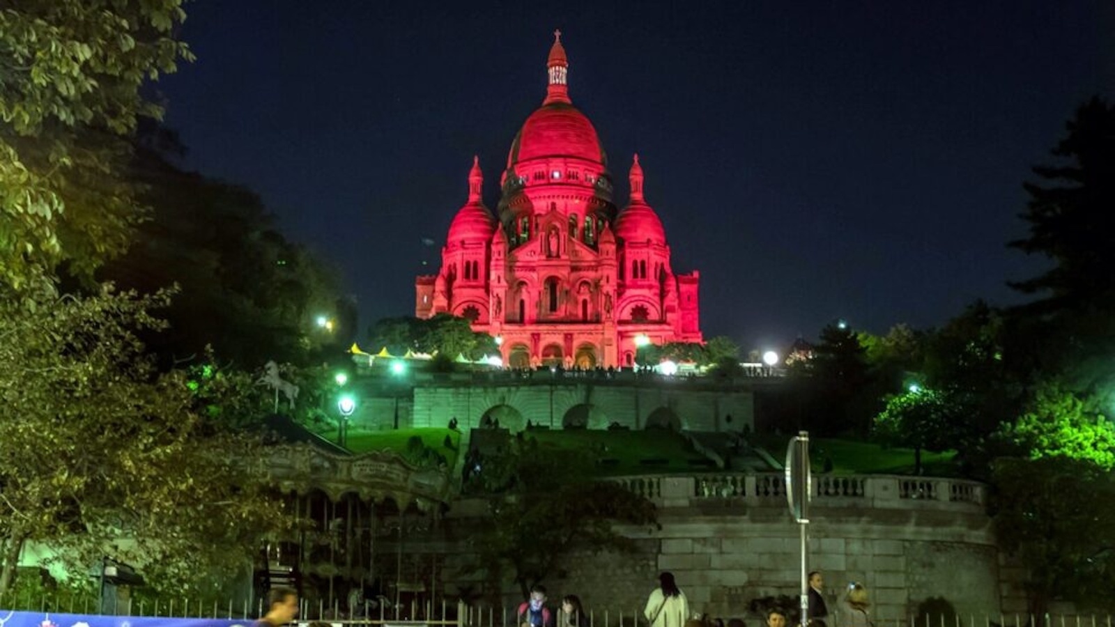 Le Sacré Cœur Sillumine En Rouge Ce Mercredi Soir News Paris