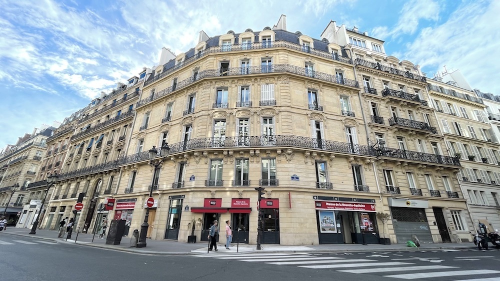 Cet espace de coworking parisien propose des tarifs réduits à 40% pour ...