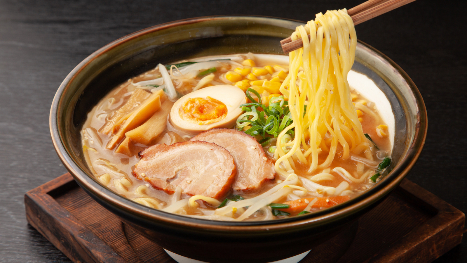 Top des meilleurs ramens de Lyon à slurper sans modération | Food ...