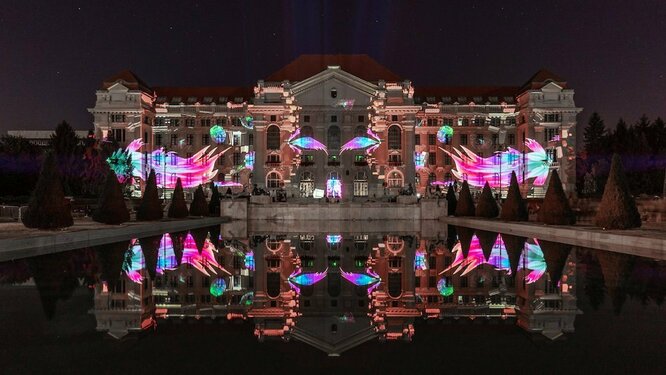 Une immense galerie dédiée au mapping lumineux illuminera bientôt les ...