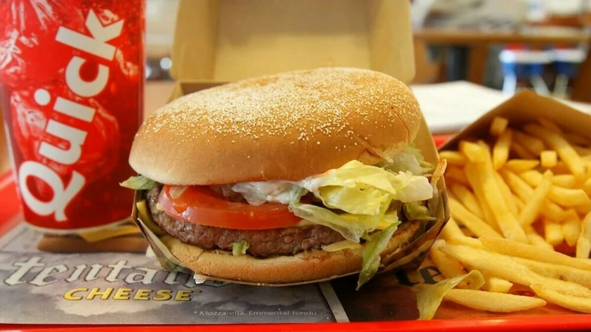 En France, une cliente retrouve une souris écrasée dans son burger ...