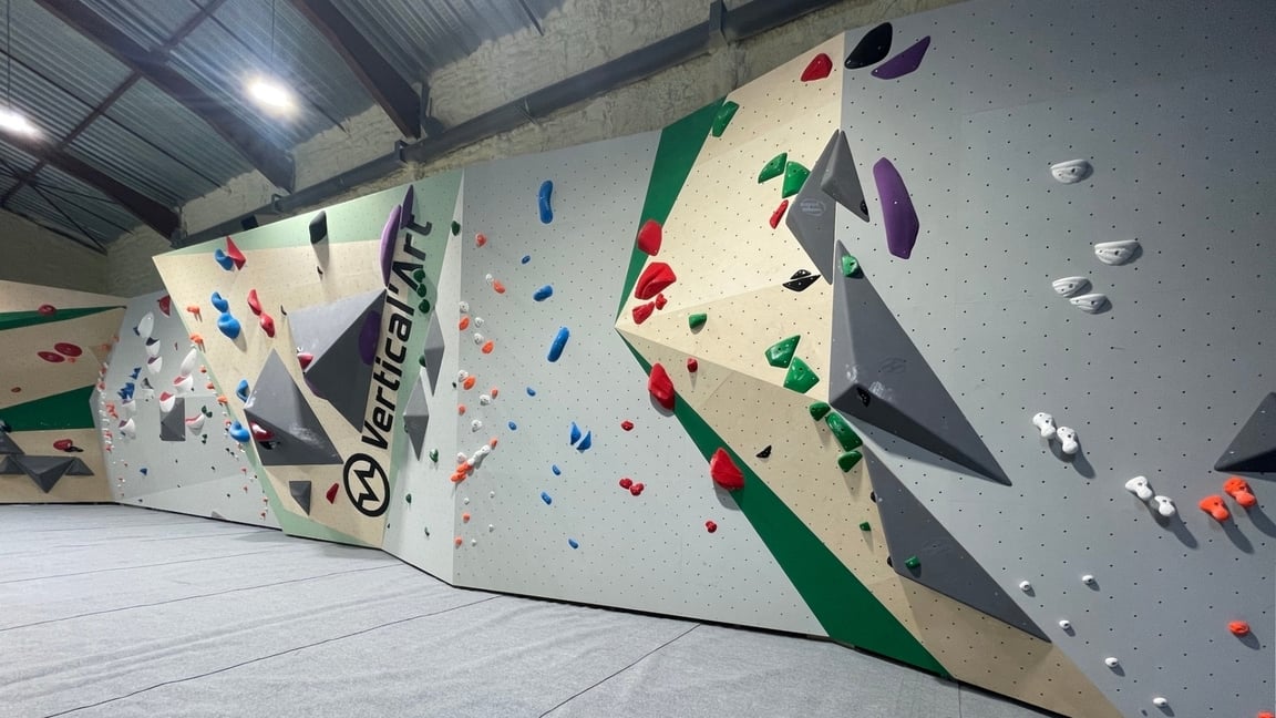 Vertical’Art Dijon : Escalade, blocs et plaisir | Le Bonbon