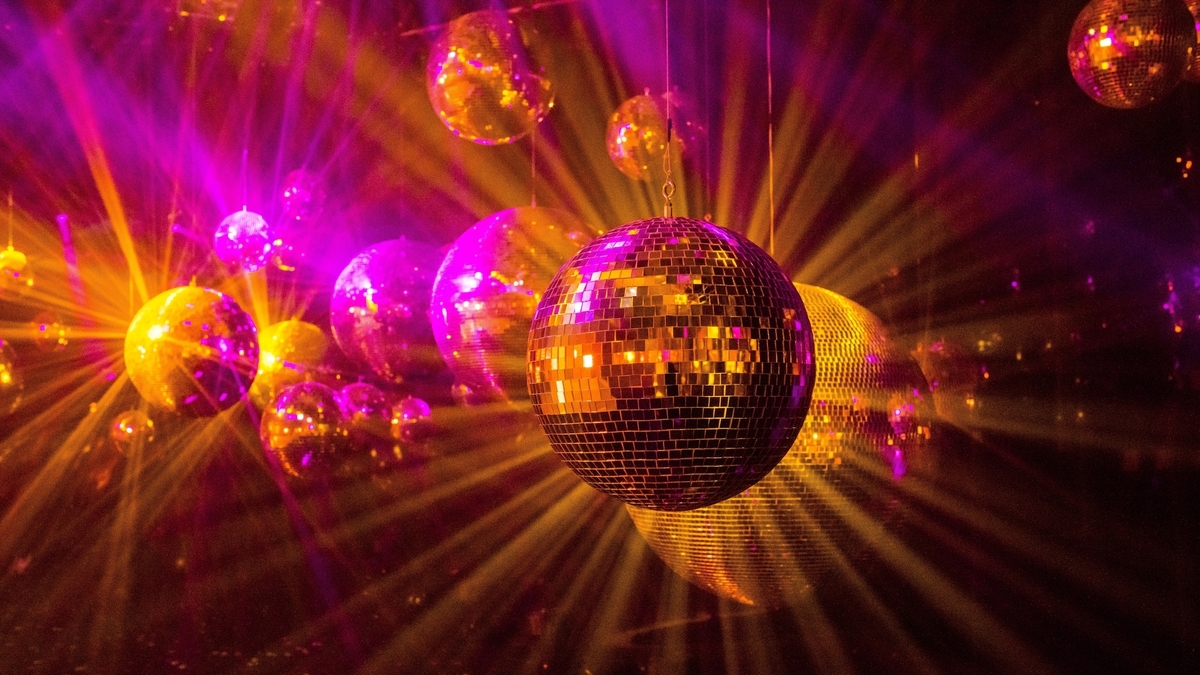 Get ready for some crazy disco raclette nights at Darwin in Bordeaux ...