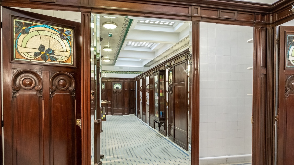 Les plus belles toilettes de Paris datant de la Belle époque ont ...