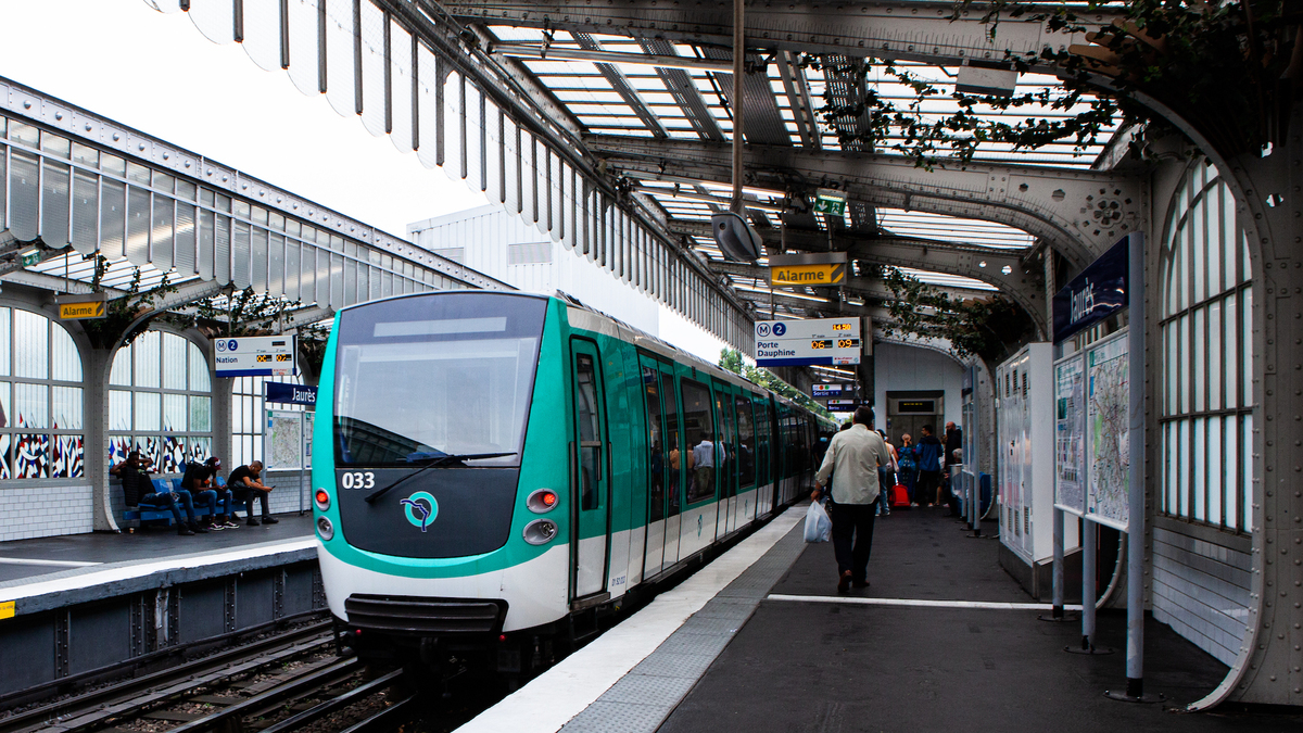 Retards, rames bondées… cet ingénieur en a marre et compile les perturbations du métro sur ...
