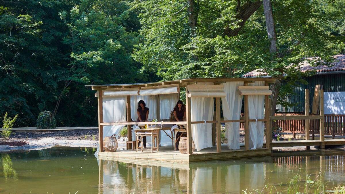 6 lieux insolites où passer la nuit à Bordeaux (et ses alentours) | Le ...