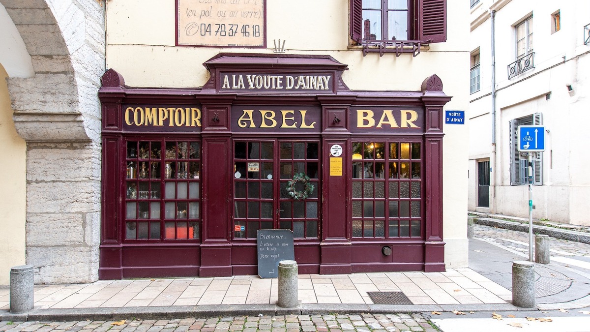 Top des restaurants les plus légendaires et hors du temps à Lyon | Le ...
