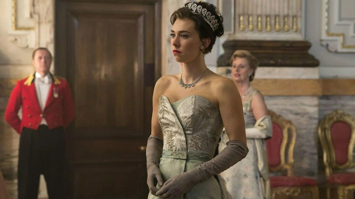 Des objets mythiques de Barbie, The Crown et Love Actually mis aux ...