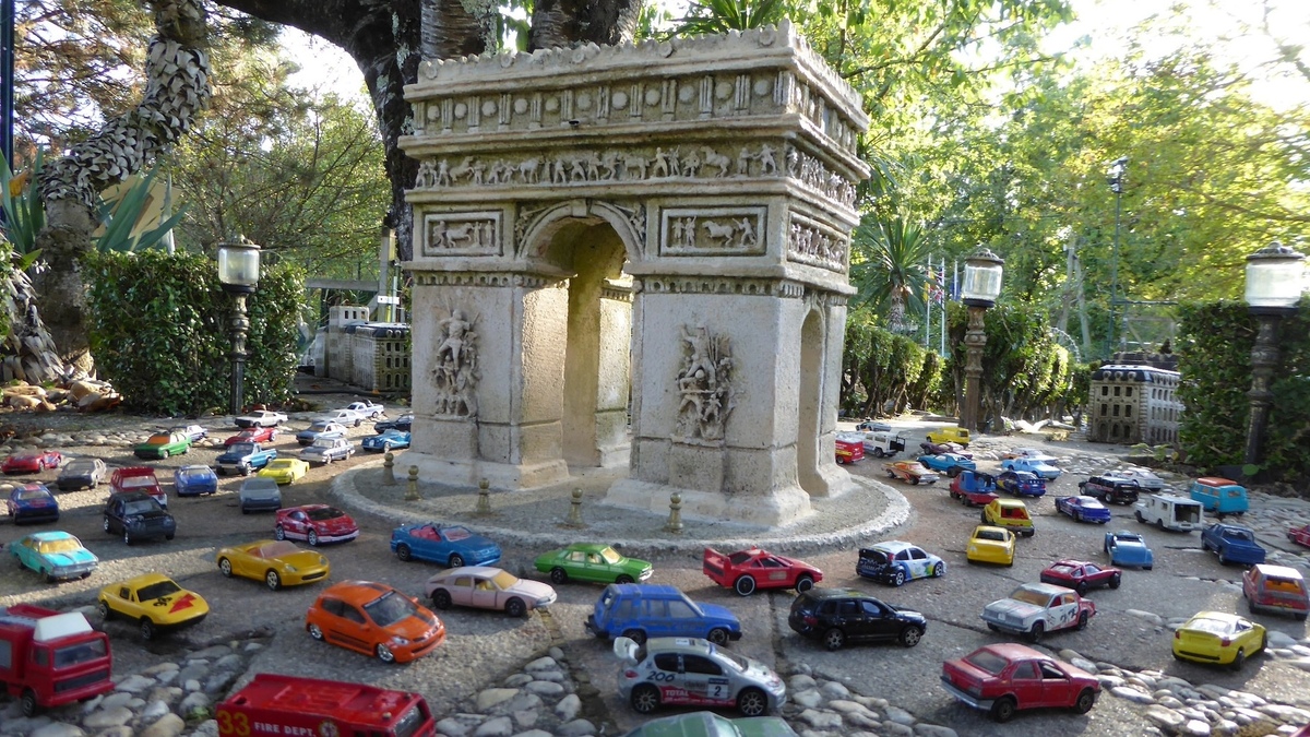 Le Petit-Paris, un monde miniature absolument féerique à 1h de Toulouse ...