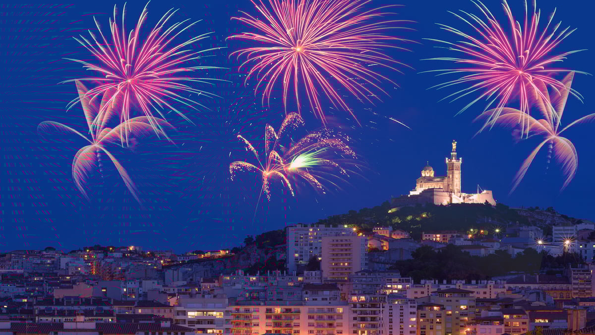 Un immense show de drone, laser et feu d’artifice va illuminer le Vieux-Port de Marseille | Le ...