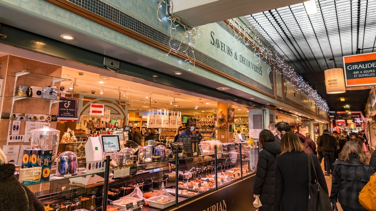 This temple of Lyonnaise gastronomy is among the best food markets in ...
