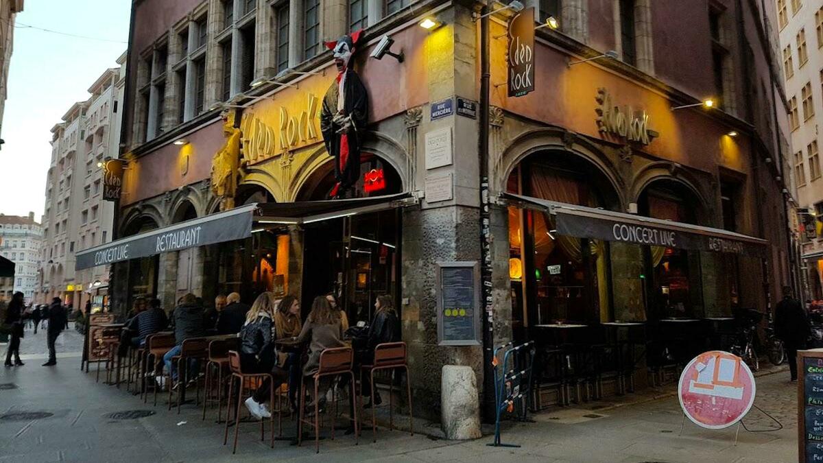 Lyon : après 26 ans, le mythique Eden Rock Café de la rue Mercière a ...