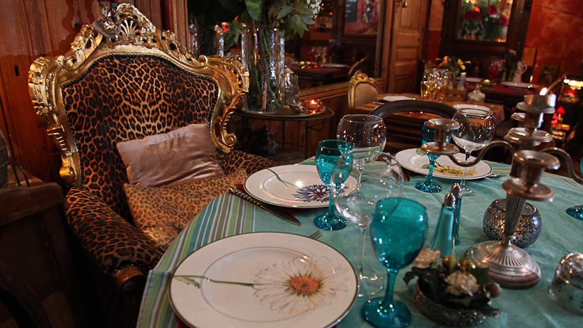 Cet incroyable restaurant à la décoration baroque est l'un des plus ...