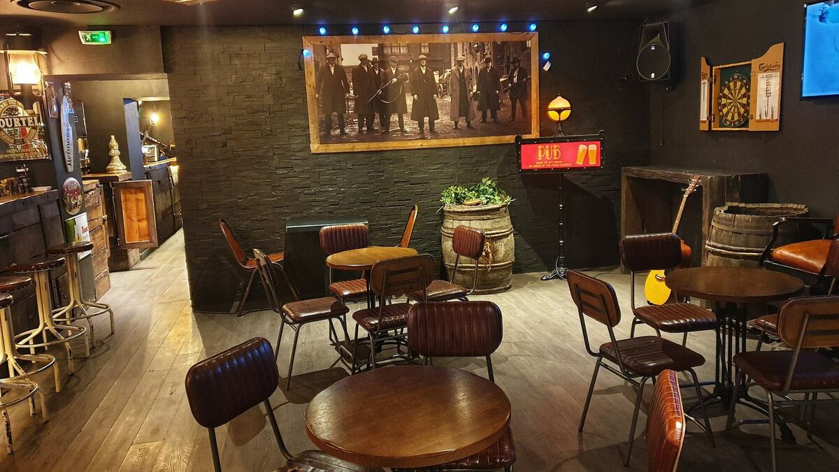 Peaky Blinders Tavern, the bar that immerses us in 1920s England in ...