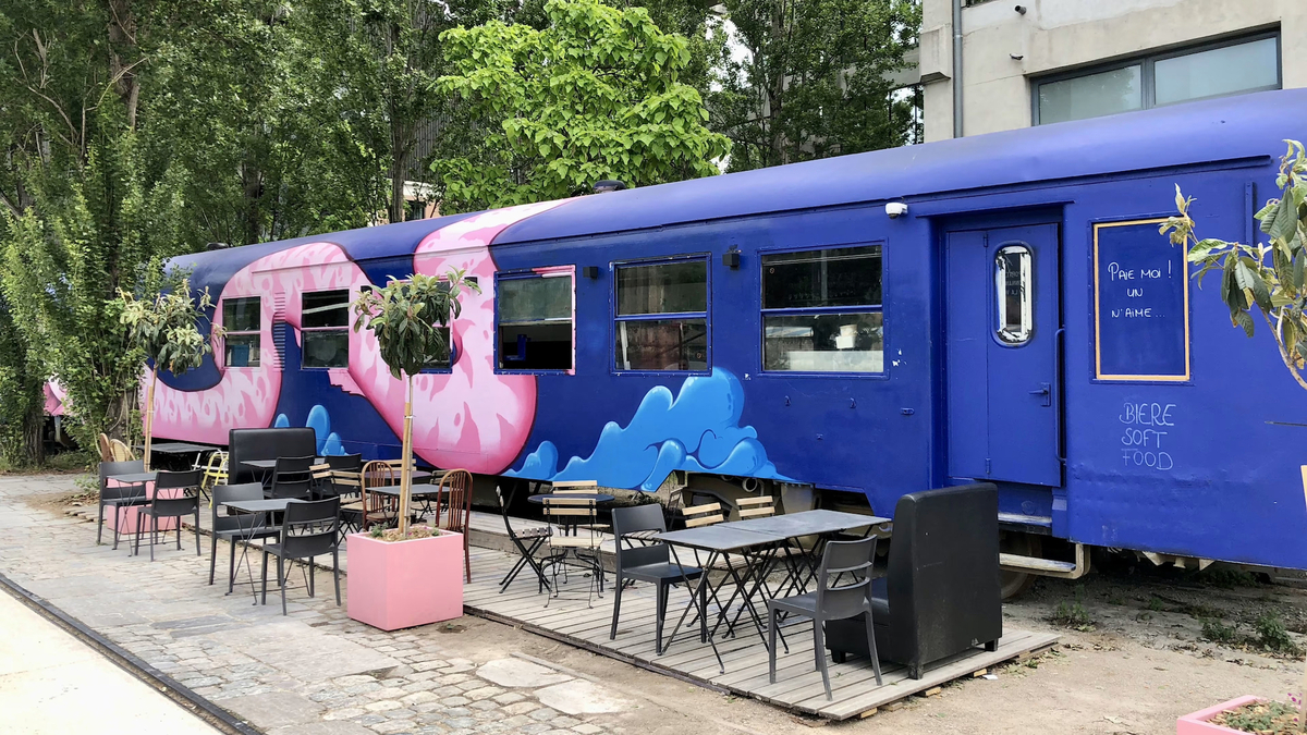 Une cantine de street-food vietnamienne dans un wagon sur les quais de Saône à Lyon | Le Bonbon