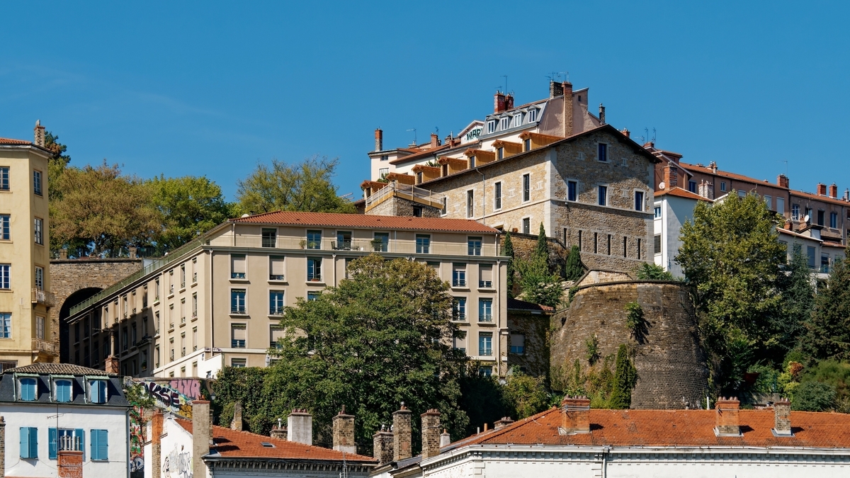 Un hôtel 4 étoiles avec spa vient d'ouvrir dans un ancien fort ...