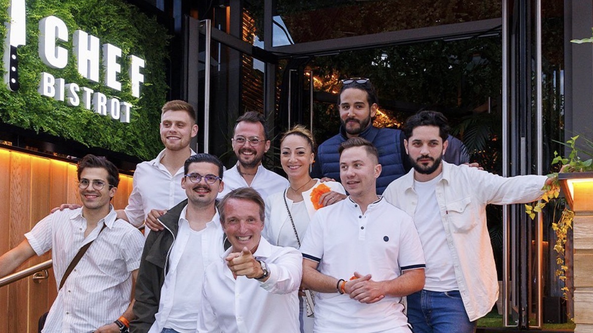 The Top Chef bistro is back to watch the show with the contestants | Le ...