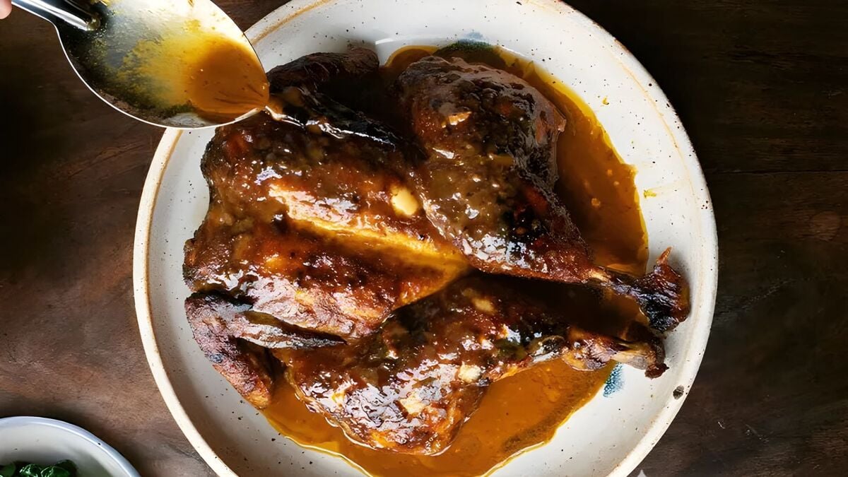 The recipe for Ottolenghi's comforting roast chicken | Le Bonbon