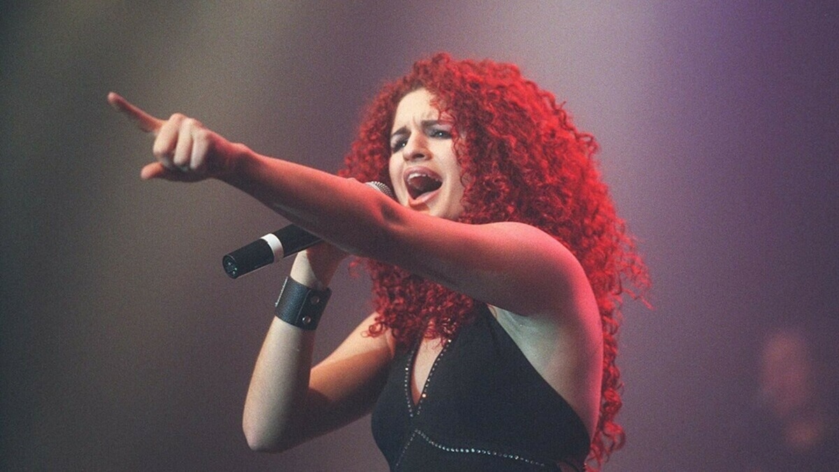 La star des années 90 Larusso va ressusciter un club mythique aux ...