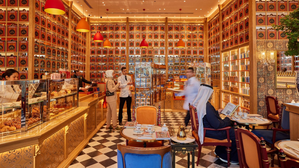 A huge Moroccan palace has just opened on the Champs-Élysées! | Le Bonbon