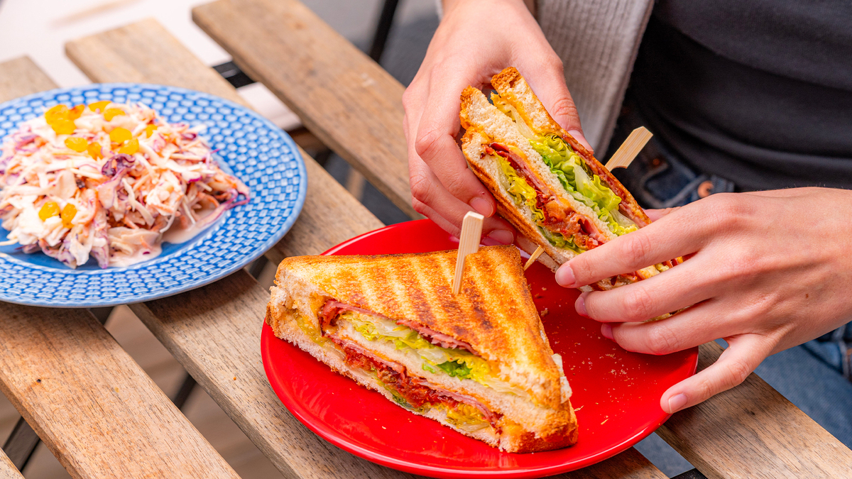 Clubber, temple du club sandwich maison dans le 9e | Le Bonbon