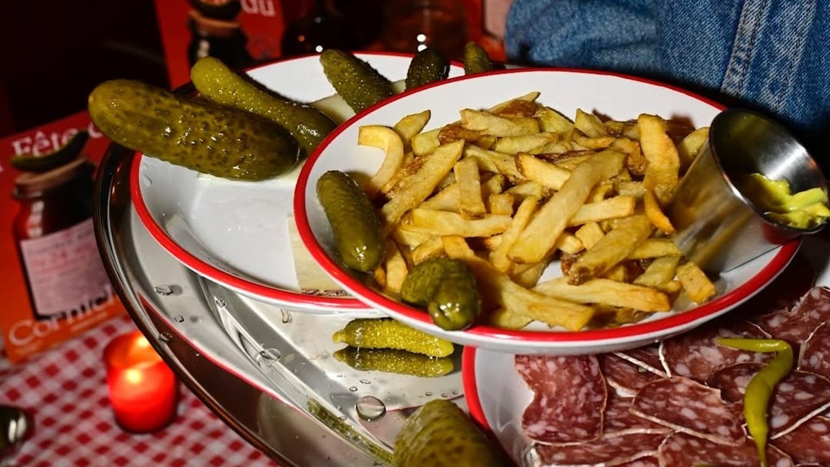 Une fête du cornichon s’empare de Paris cette semaine | Le Bonbon