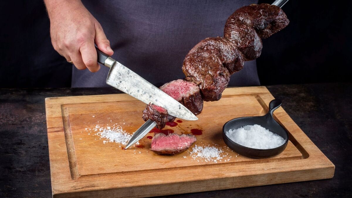 Ce restaurant brésilien propose un rodizio à volonté pour seulement 52 ...