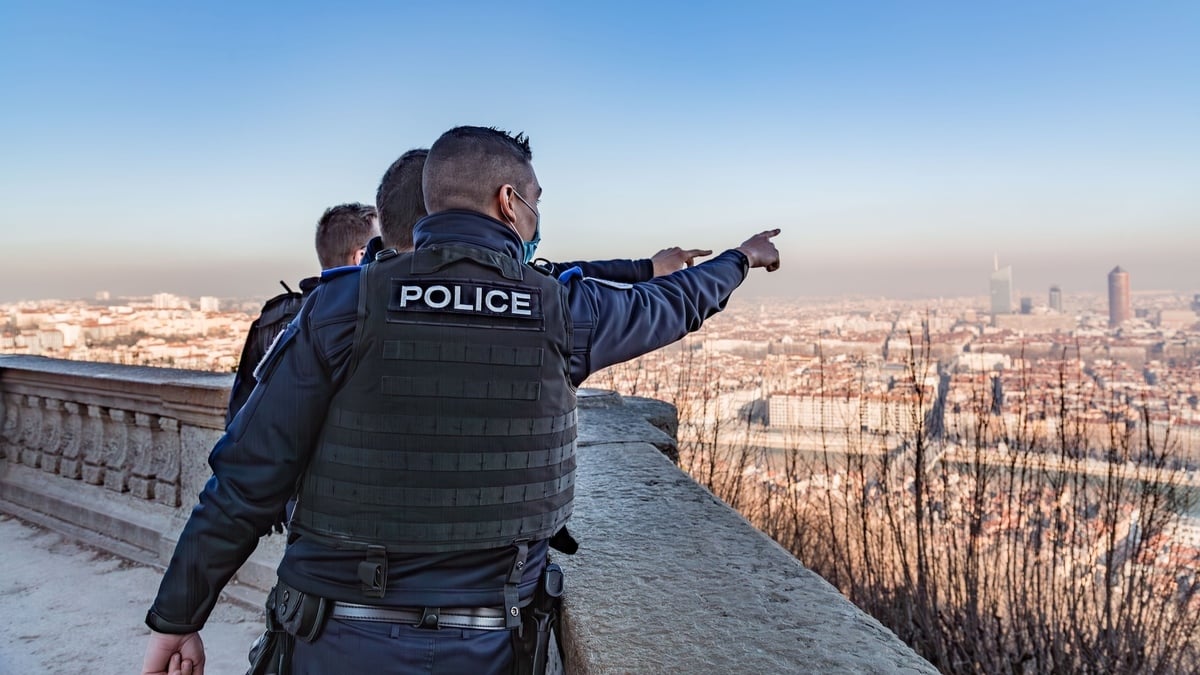 Le maire de Lyon veut créer une brigade anti-incivilités composée de 50 ...